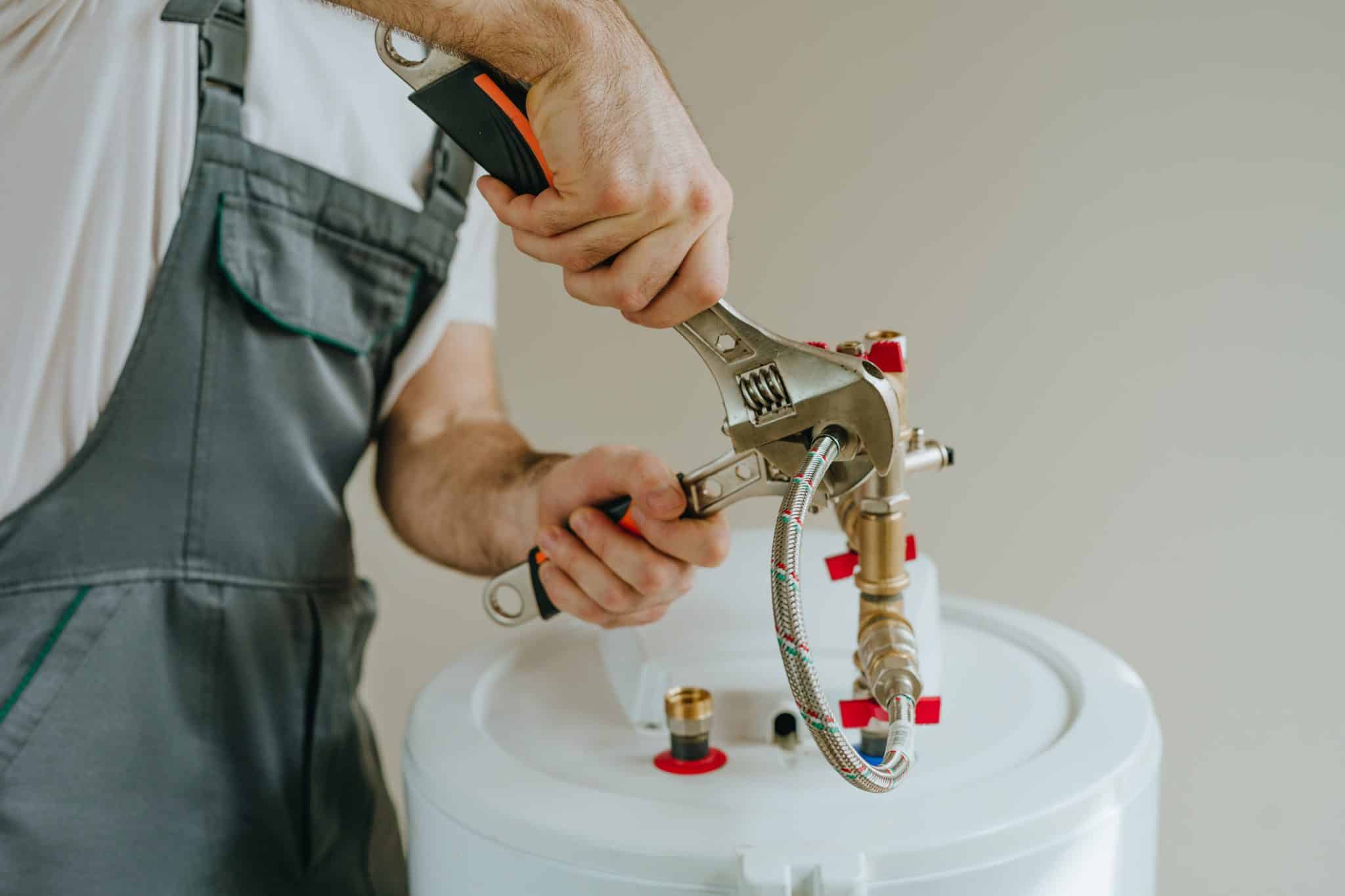 When to Call a Professional Plumber: 5 Warning Signs You Shouldn’t ...